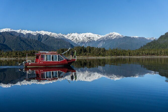 2-Hour Scenic Cruise in Lake Mapourika - A Friendly Look at the 2-Hour Scenic Cruise on Lake Mapourika