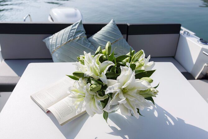 2-Hour Scenic Halong Bay Journey by Luxury Private Yacht - The Experience of a Private Yacht