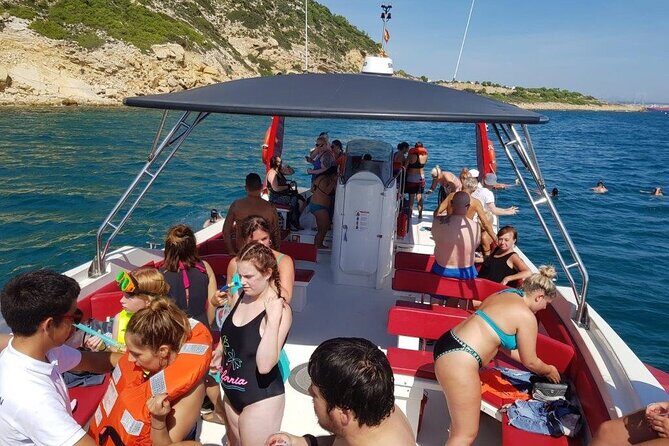 2-Hour Speedboat Experience from Salou - An Up-Close Look at the Speedboat Experience