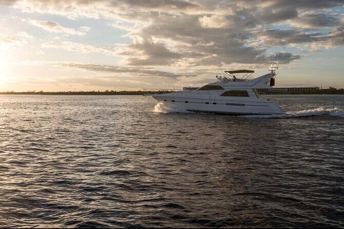 2 Hour Sunset- 60' Neptunus Tulum, Playa del Carmen, Riviera Maya - The Details of the Sunset Yacht Cruise