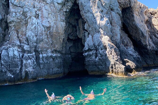 2-Hour the Beauties of Rhodes Island Private Guided Boat Tour - A Detailed Look at the Rhodian Water Adventure