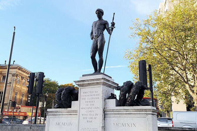 2 Hour Walking Tour from Buckingham Palace to Big Ben - Who Will Appreciate This Tour Most?