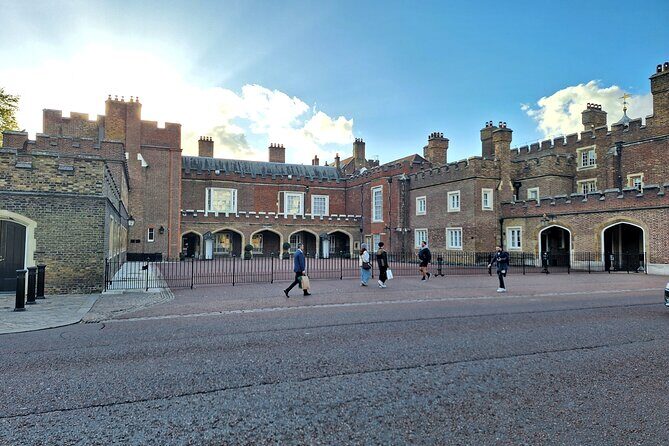 2 Hour Walking Tour from Buckingham Palace to Big Ben - Frequently Asked Questions