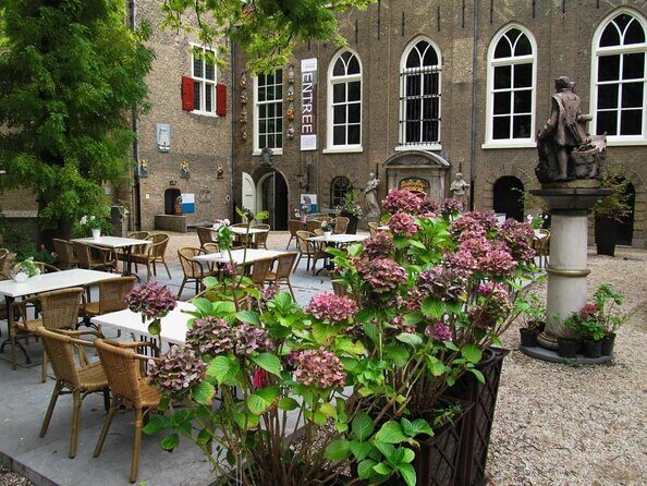 2-Hour Walking Tour in Gouda All inclusive - Key Points