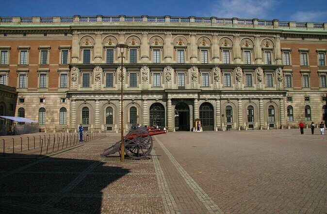 2-Hour Walking Tour Stockholm (Old Town and Surroundings) - Introduction