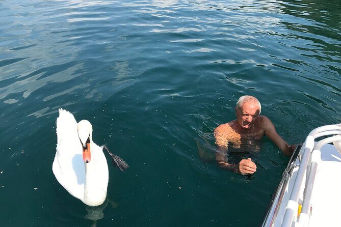 2 Hours and 30 Minutes Private Tour Lake Como - Lakeside Villas & Notable Estates
