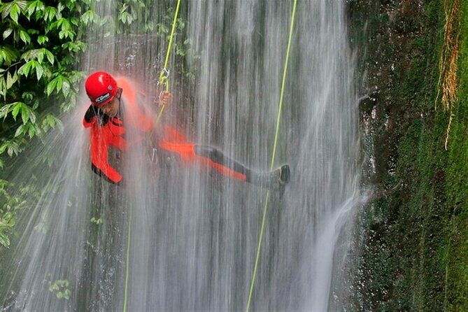 2-Hours Beginner Canyoning in North Bali (Pickup, GoPro, Lunch) - Who Should Consider This Tour?