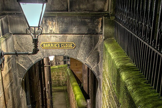 2 Hours Ghost Tour - English Tour Guide - FAQs