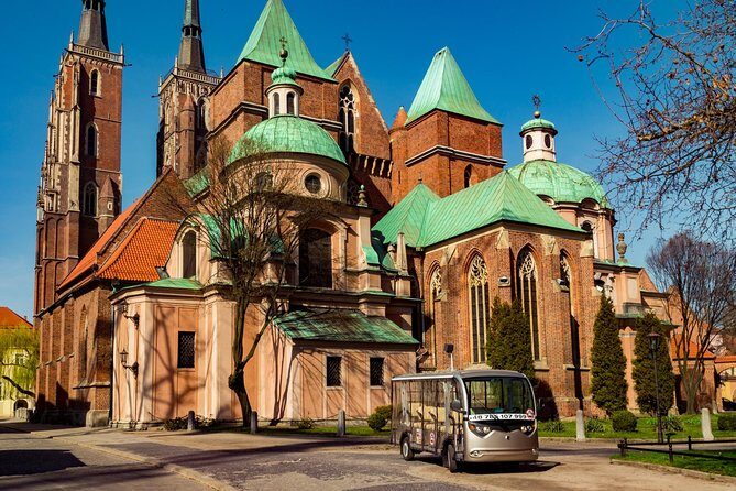2-Hours Private Electric Car Tour with a Guide, Wroclaw - A Well-Rounded Tour of Wroclaw’s Highlights