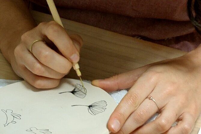 2 Hours Private Painting of Ceramics in Osaka - Who Should Consider This Experience?