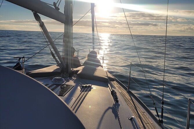 2 hours Private sunset experience by sailboat in Cascais - The Experience: What to Expect