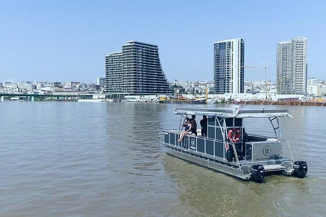 2 hours / Sightseeing Boat cruise Drinks Included - Key Points