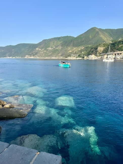 2 hours Tour boat tour : Scilla - Costa Viola - Chianalea and Oliveto Beach