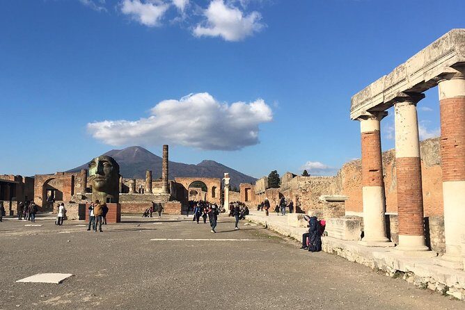 2 Hours Walking Tour in Pompeii with an Archaeologist - Key Points