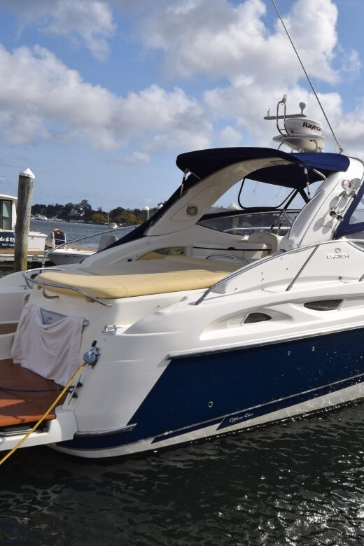 2 HOURS Yacht in Miami for Up to 12 People - Key Points