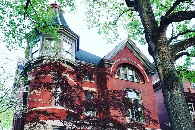 2-hr Day or Night PRIVATE Haunted Old Louisville Walk (1-15 pp) - How the Tour Unfolds