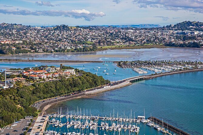 2 Night Auckland - Arrival Option with Hobbiton and Waitomo Caves - An In-Depth Look at the Itinerary