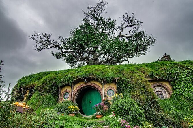 2 Night Auckland - Arrival Option with Hobbiton and Waitomo Caves - Frequently Asked Questions