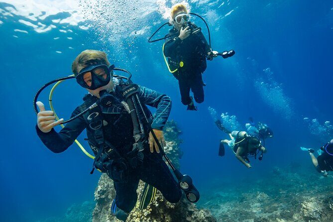 2-Tank Dive K2 Power Catamaran featuring the Molokini Crater - An Honest Look at the Tour Experience