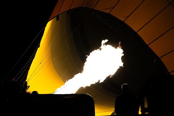 2 way Airport Transfer + Hot Air Balloon + 1 Day Tour (Green or Red) - Key Points