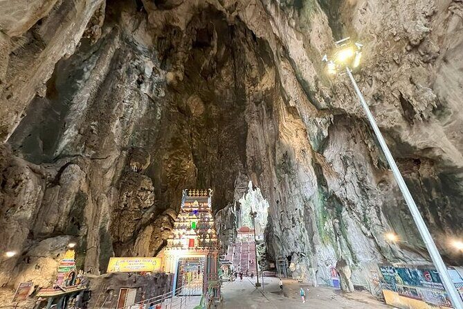 2-WAY FLIGHT: Private Kuala Lumpur guided day tour from Singapore - A Close Look at the Experience