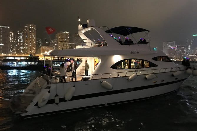 2025 Chinese New Year Fireworks Open Bar Yacht Dinner Cruise HK - An Overview of the Experience