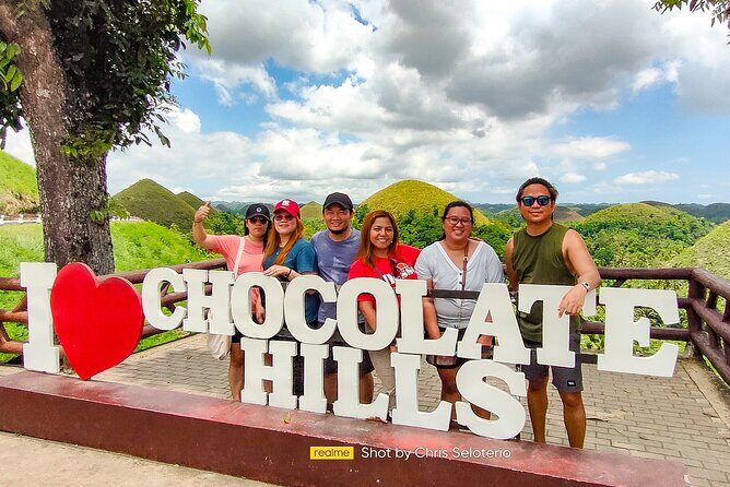 2025 Tarsier, Waterfalls & Chocolate Hills Tour - Lunch and Flexibility