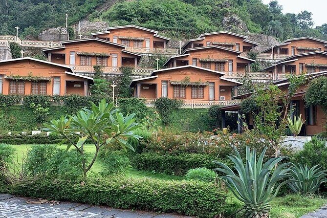 21-Day Yoga Teacher Training in Rishikesh with Accommodation - An Honest Look at the 21-Day Rishikesh Yoga Training