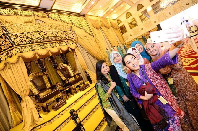 23 Attractions: Guided Full Day Kuala Lumpur Customizable Orientation Tour - Who is This Tour Best For?