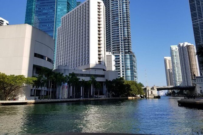 24 Ft Miami Bay: Private Boat, Gas Included , 8 people, Captained - The Real Benefits: Why Travelers Keep Coming Back