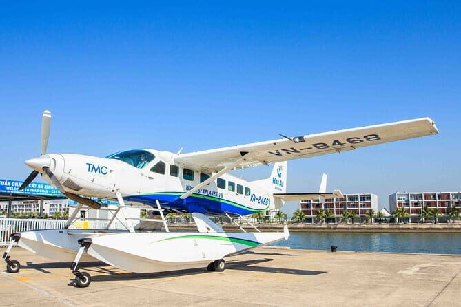 25 Minutes Scenic Halong Seaplane from Hanoi Transfer Expressway - What Travelers Can Expect