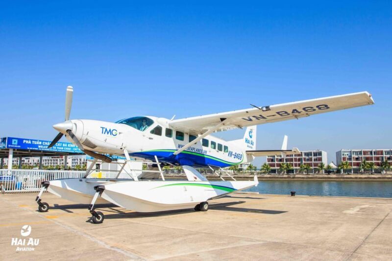 25 minutes sightseeing flight in Halong Bay by Seaplane - Introductory Overview