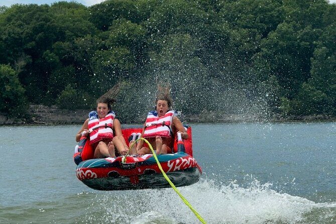 25ft Pontoon Party Boat w/ Captain up to 12 people (3 hrs) - Who Will Love This Tour?