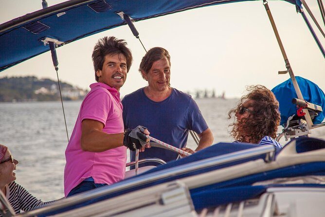 2,5h Lisbon Sunset Sail with Drinks and Snacks - Exploring the Itinerary: What Makes Each Stop Special