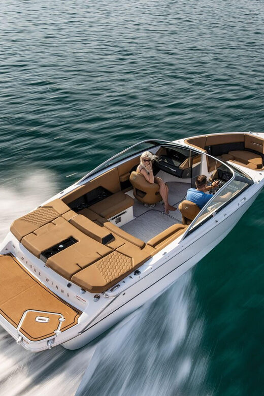 2,5hrs Limo-Bowrider Boat Tour & Swimming at Comacina Island - A Full Look at the Experience