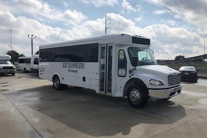 28 Passenger New Orleans Airport or Hotel Transfer - Introducing the 28 Passenger New Orleans Airport or Hotel Transfer