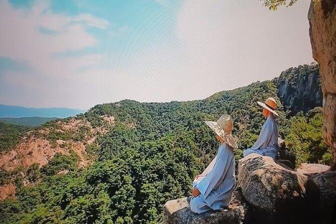 2D1N Private Tour 1000 year's Silla Dynasty & Capital City at Gyeongju Area - What Travelers Say