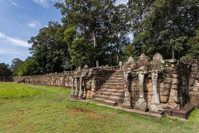 2days Explore Angkor wat Small Tour & Big Tour + Banteay Srei (Private tour) - FAQ