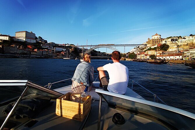 2h Private Boat Trip for two with Tasting in Porto - Authentic, Relaxed, and Fully Personalized