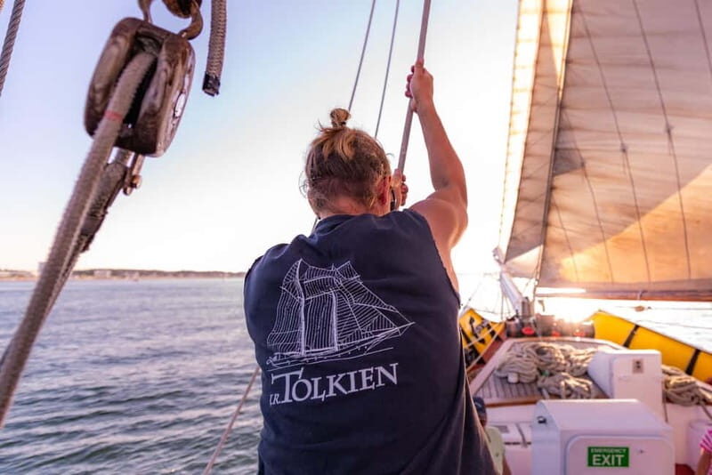 2h Sailing Trip on a Historic Tall Ship from the Pier - Key Points
