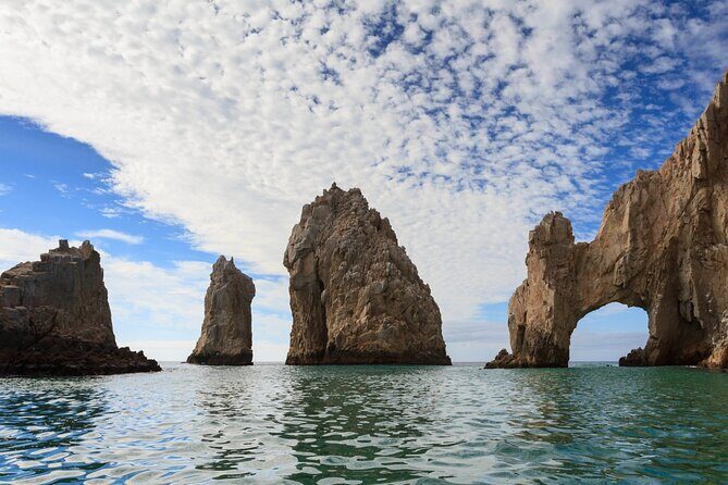2x1 Tour: Cabo San Lucas Arch + Camels Ride + Pick up! - Exploring the Tour: What You Can Expect