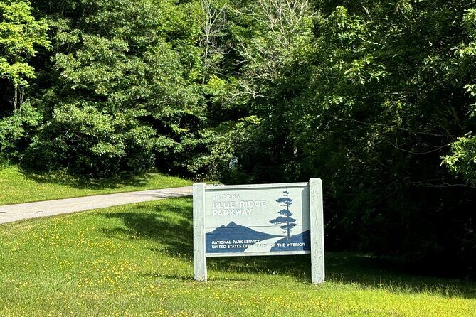 3 - 3.5 HR Smoky Mtn. Cherokee Eco Elk Safari Jeep Adventure - Who Would Love This Tour?