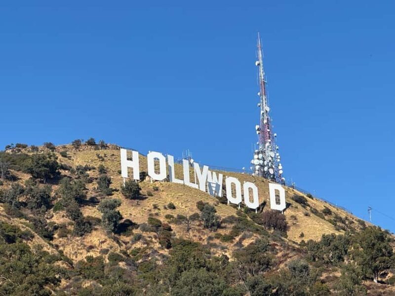 3.5-hour private tour of Hollywood and Beverly Hills in an SUV - Key Points