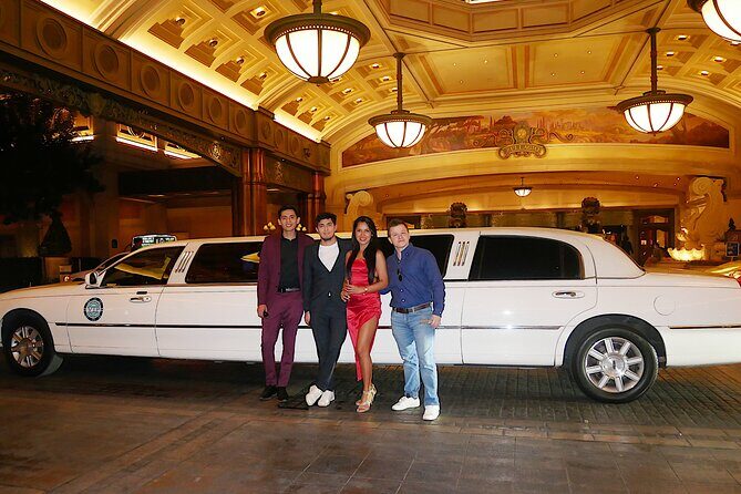 3.5HR Red Rock Limousine Tour with Champagne and Goodies - Key Points