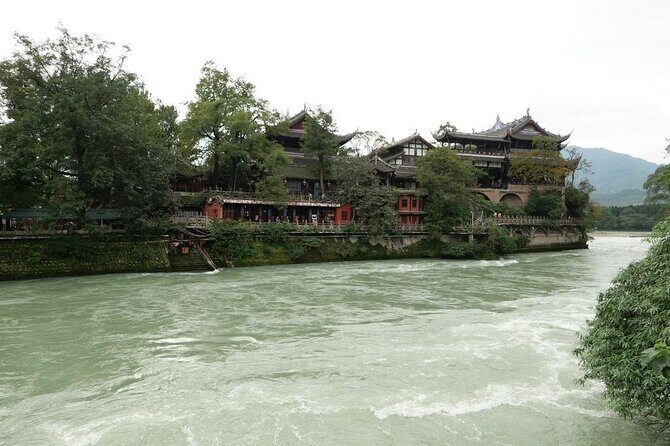 3-Day Chengdu Tour with Leshan Giant Buddha and Mount Qingcheng from Xi'an - An In-Depth Look at the Experience
