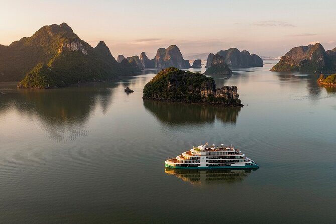 3-Day Cruise Tour to Halong Bay and Lan Ha Bay from Hanoi - Day 1: Welcome to the Bay