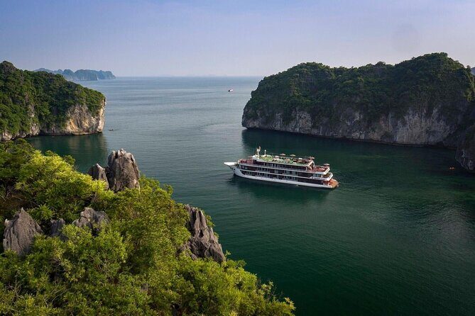 3-Day Discover Lan Ha Bay & Viet Hai Village with 5-Star Cruises - Key Points