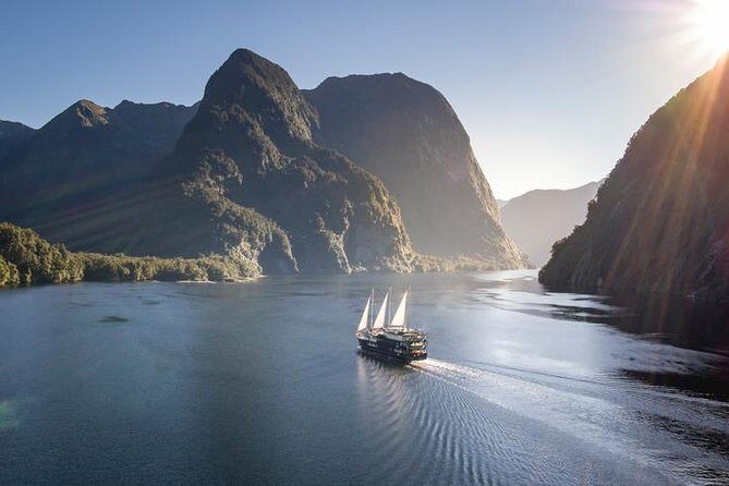 3 Day Doubtful Sound Overnight Cruise and Glowworm Tour from Queenstown - Experience the Beauty of Fiordland with a 3-Day Doubtful Sound Overnight Tour