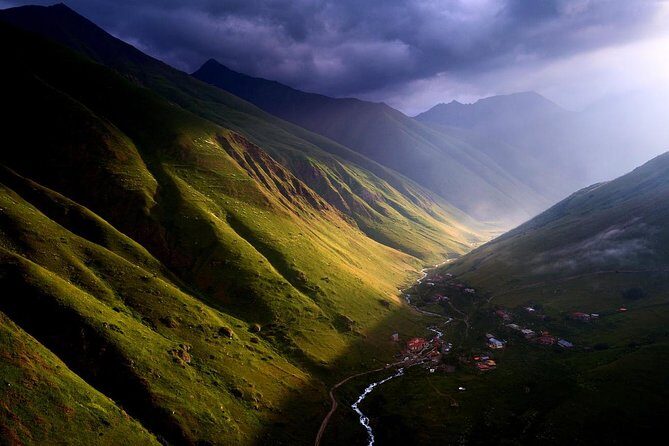 3-Day Hiking Group Tour in Kazbegi - Challenges and Considerations