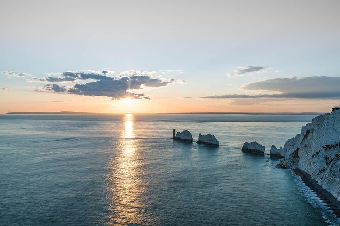 3-Day Isle of Wight and the Southern Coast Small-Group Tour from London - Transport and Accommodation: Comfort Meets Convenience